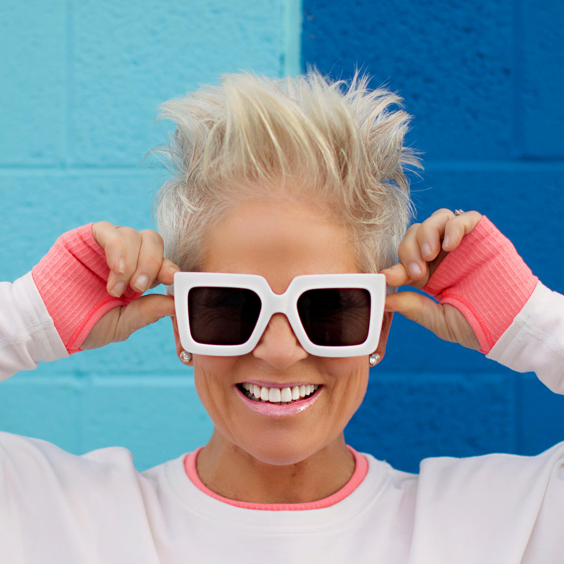 White Sunnies – SHOP AT CHIC